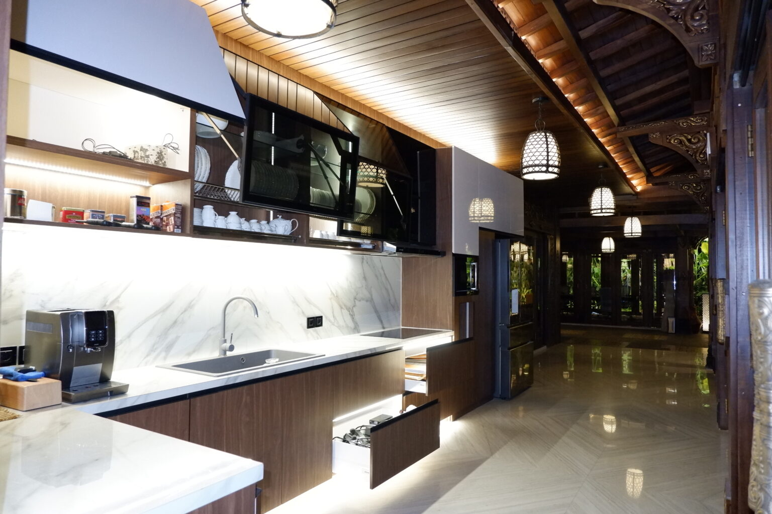 Inspirasi Desain Kitchen Set Custom untuk Rumah Modern - Mobel Interior ...